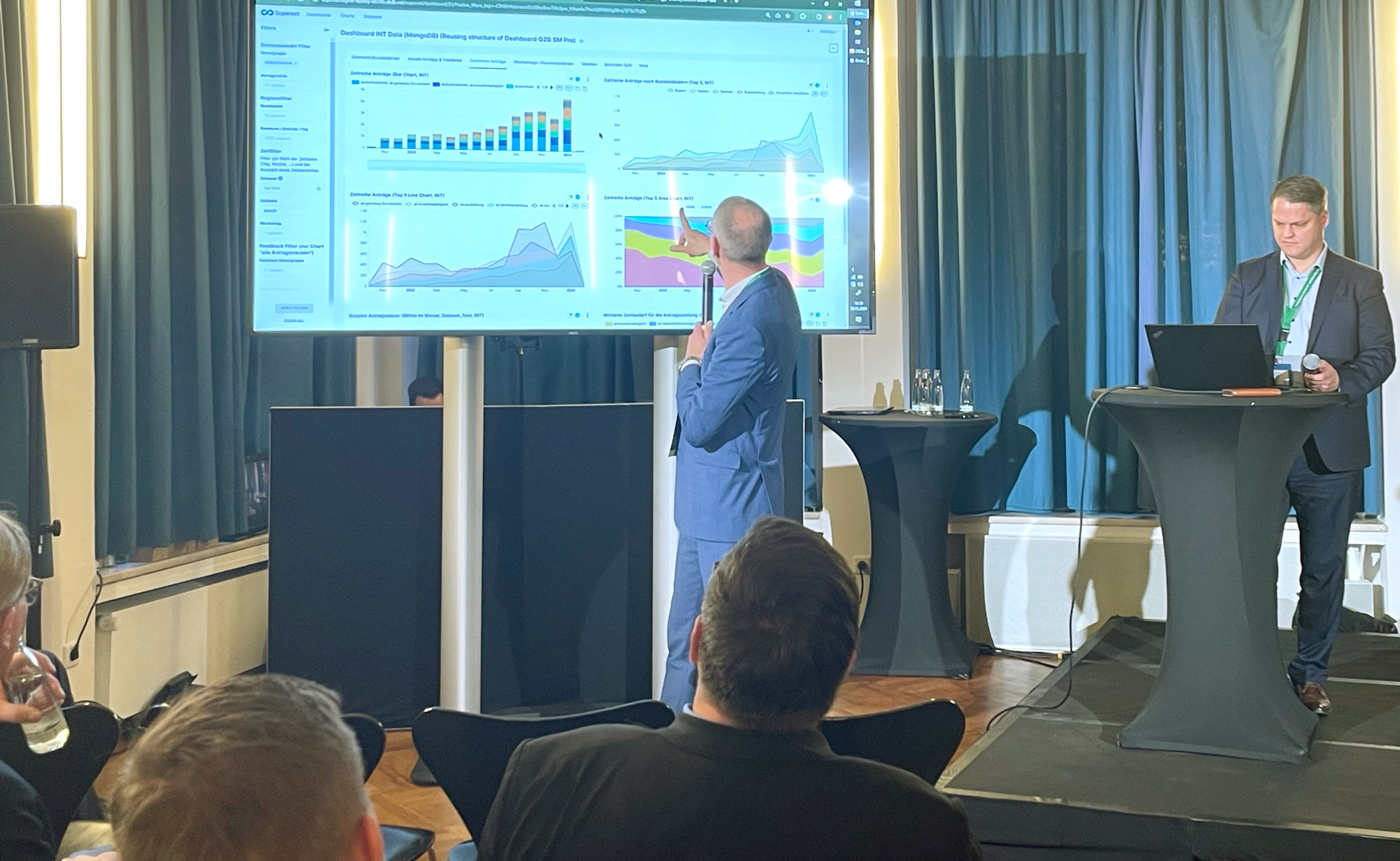 Daumen hoch für die digitale Verwaltung - AKDB Newsroom